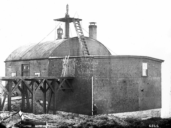 Foghorn House near the Lighthouse (1877)